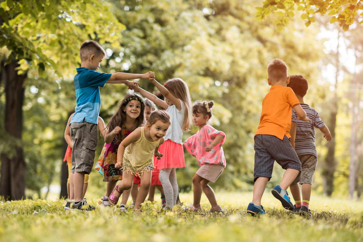 Comment aider votre enfant à se faire des amis et à développer des ...